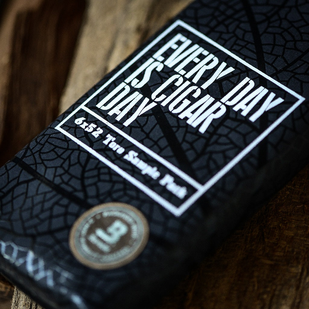 Cyber Monday Deal - 25 x Sampler Packs of 4 Cigars (Total 100 sticks a ...